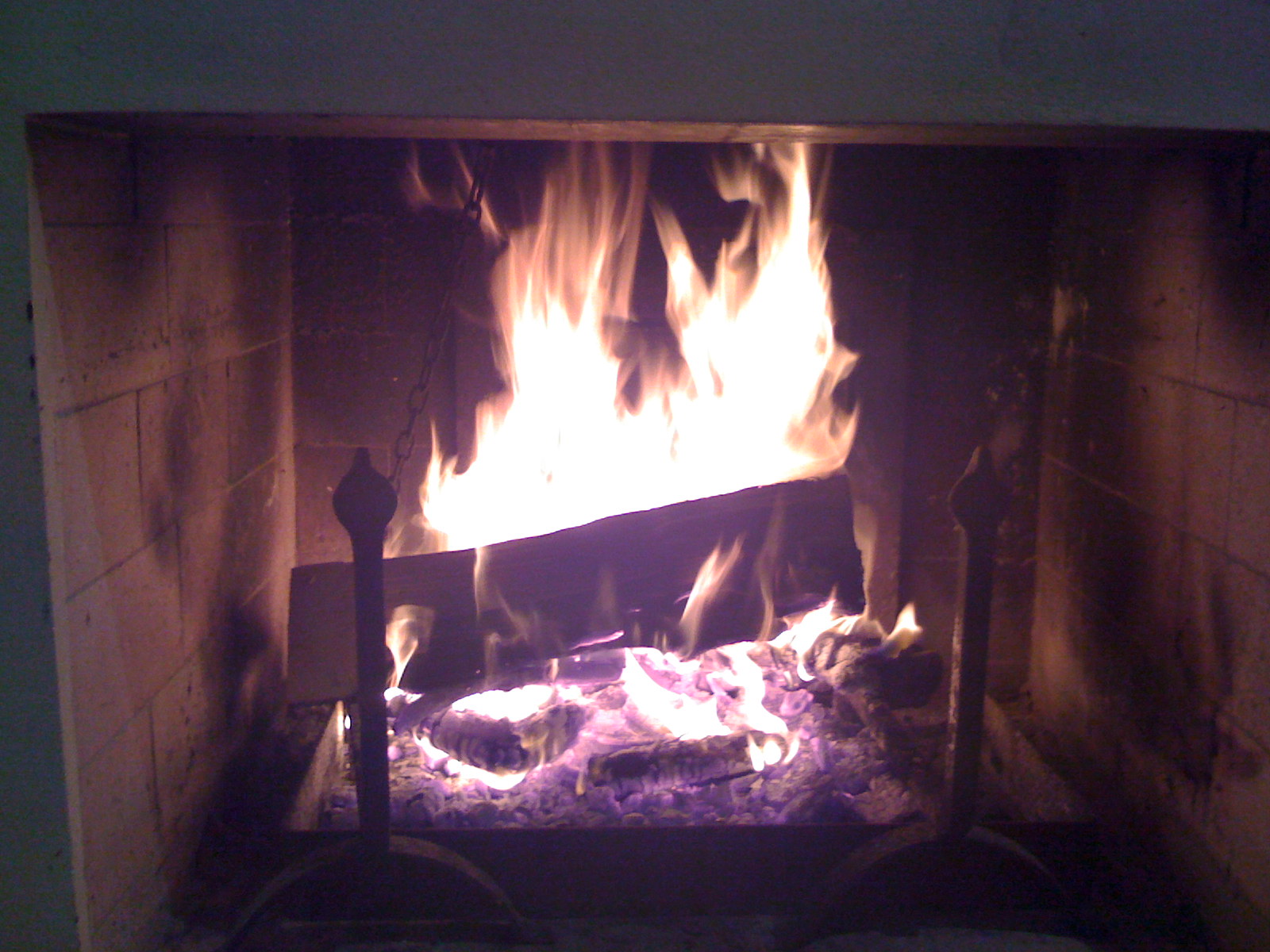 Un feu de cheminée au normandie... - Business Attitude